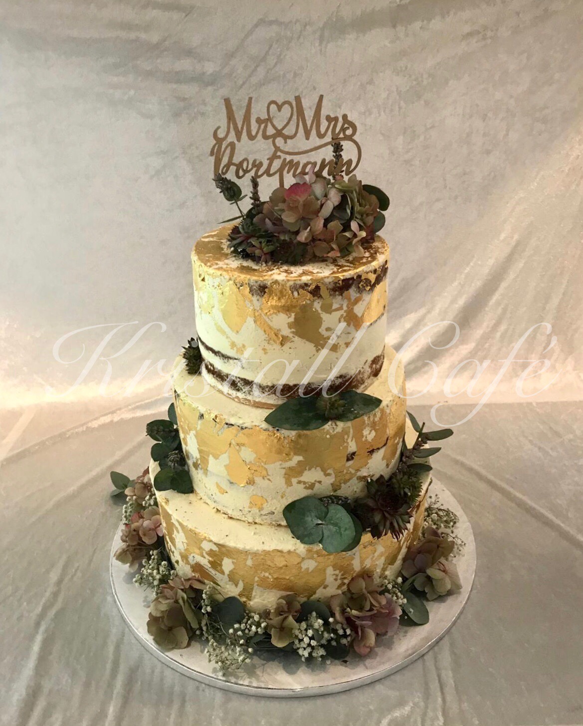 Semi Naked Cake – Kristall Café Lounge